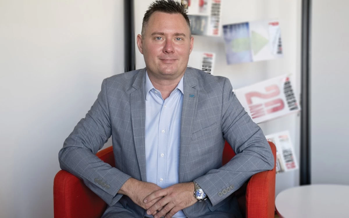 André Rossmann (Commercial Director HL Display), vânzătorul de soluții ...