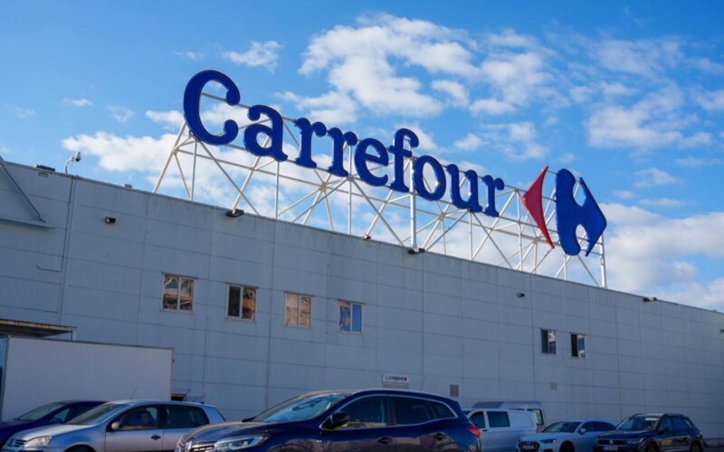 Cora Lujerului devine istorie. Magazinul, redeschis sub brandul ...