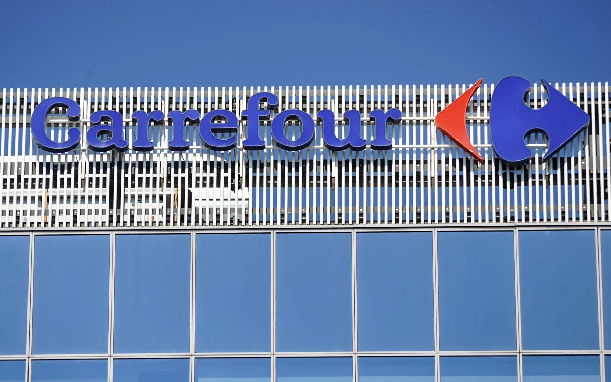 Carrefour închide definitiv hipermarketul din centrul comercial Sun ...